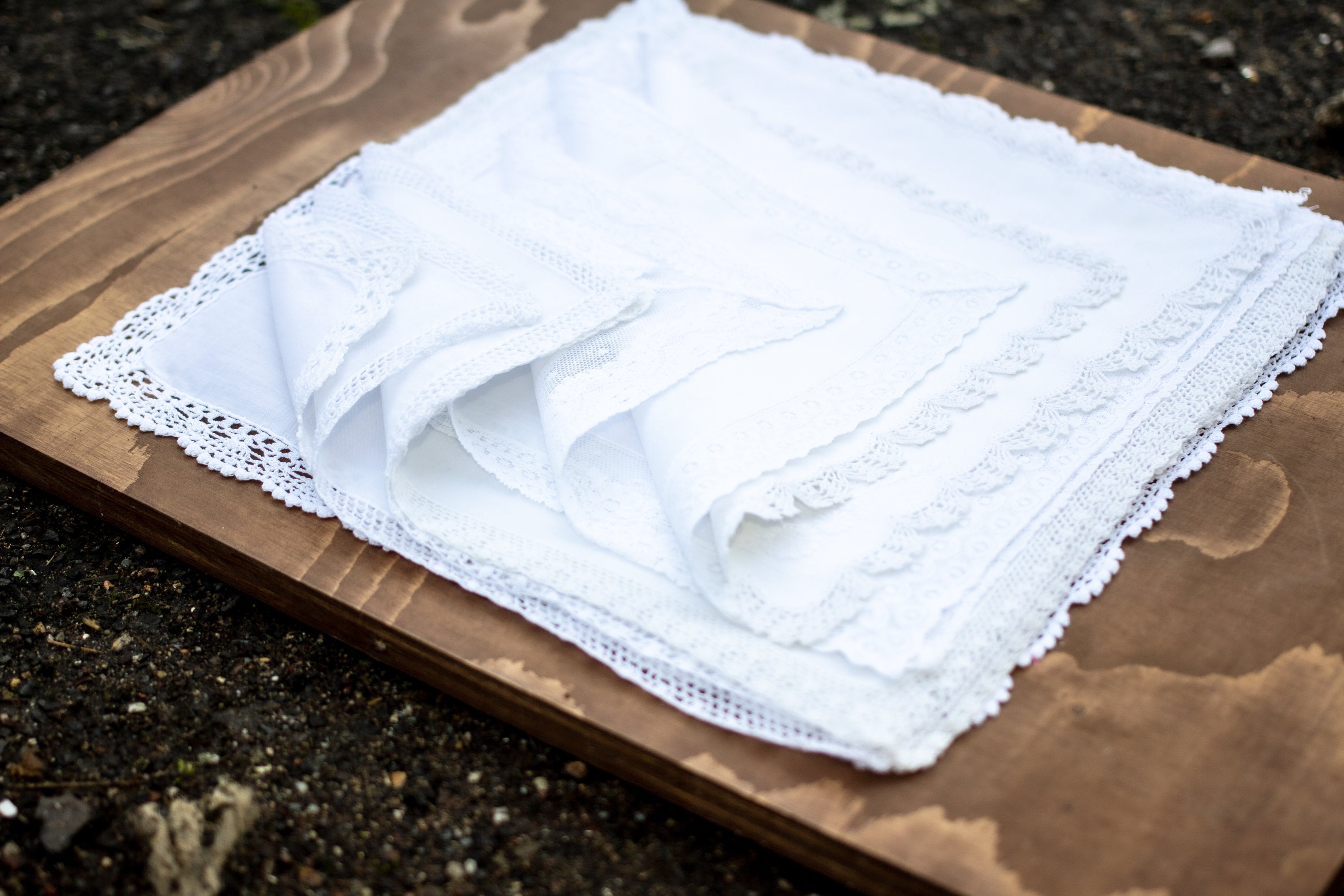 Mouchoir en tissu de coton blanc avec sérigraphie Corona Collector et ...