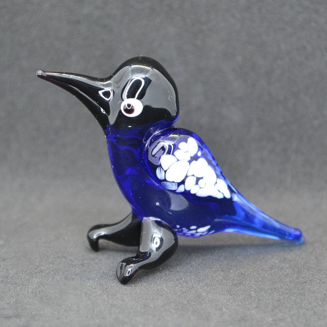 Handcrafted Glass Magpie Sculpture - Decorative Magpie Figurine Statue ...