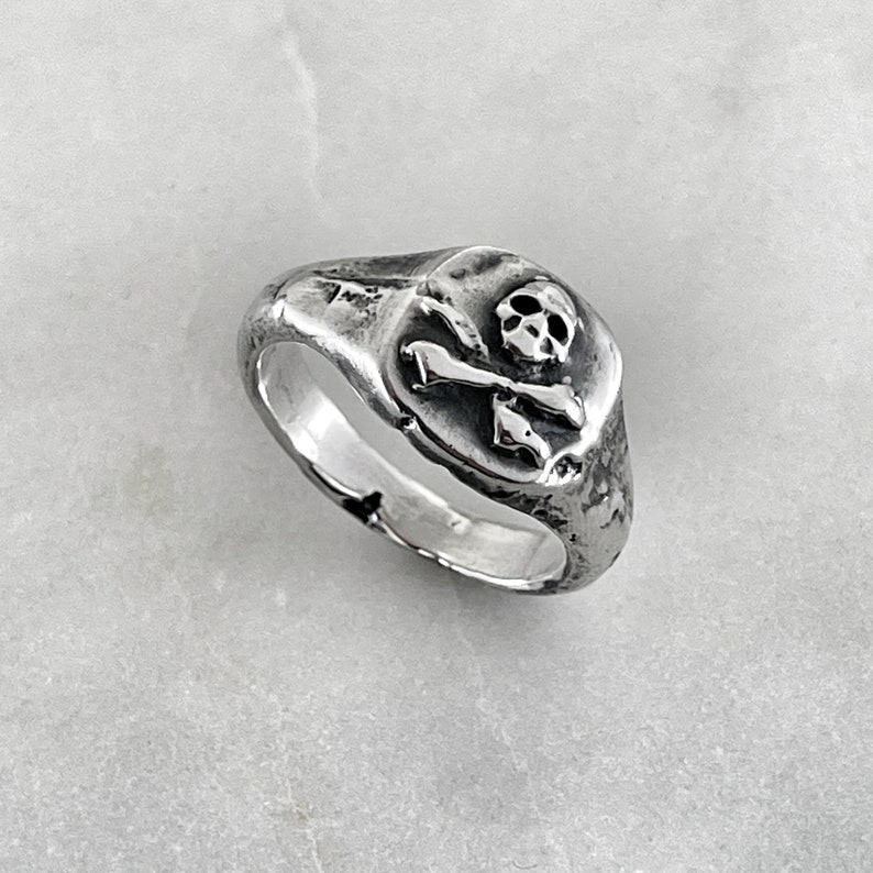 Skull & Crossbones Ring Silver Skull Ring Skull Signet Ring - Etsy UK