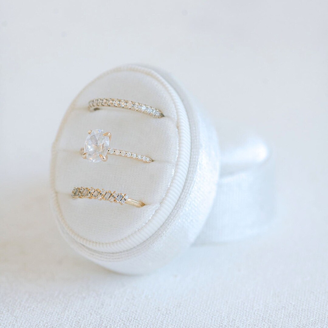 Triple Slot Oval Velvet Ring Box | 3 Slot Custom Wedding Ring Box ...