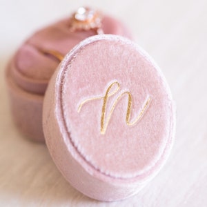 OVAL RING Box Velvetringbox - Etsy