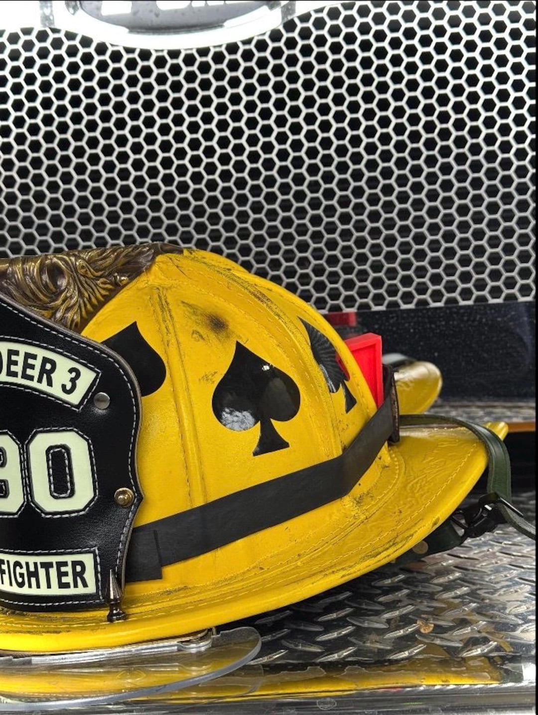 Black Spade Fire Helmet Tets - Etsy