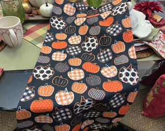 Blue Pumpkin Table Runner - Etsy