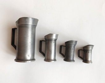 Hallmark Peanuts Characters 4-PC Set of Ceramic Hand Painted Measuring ...