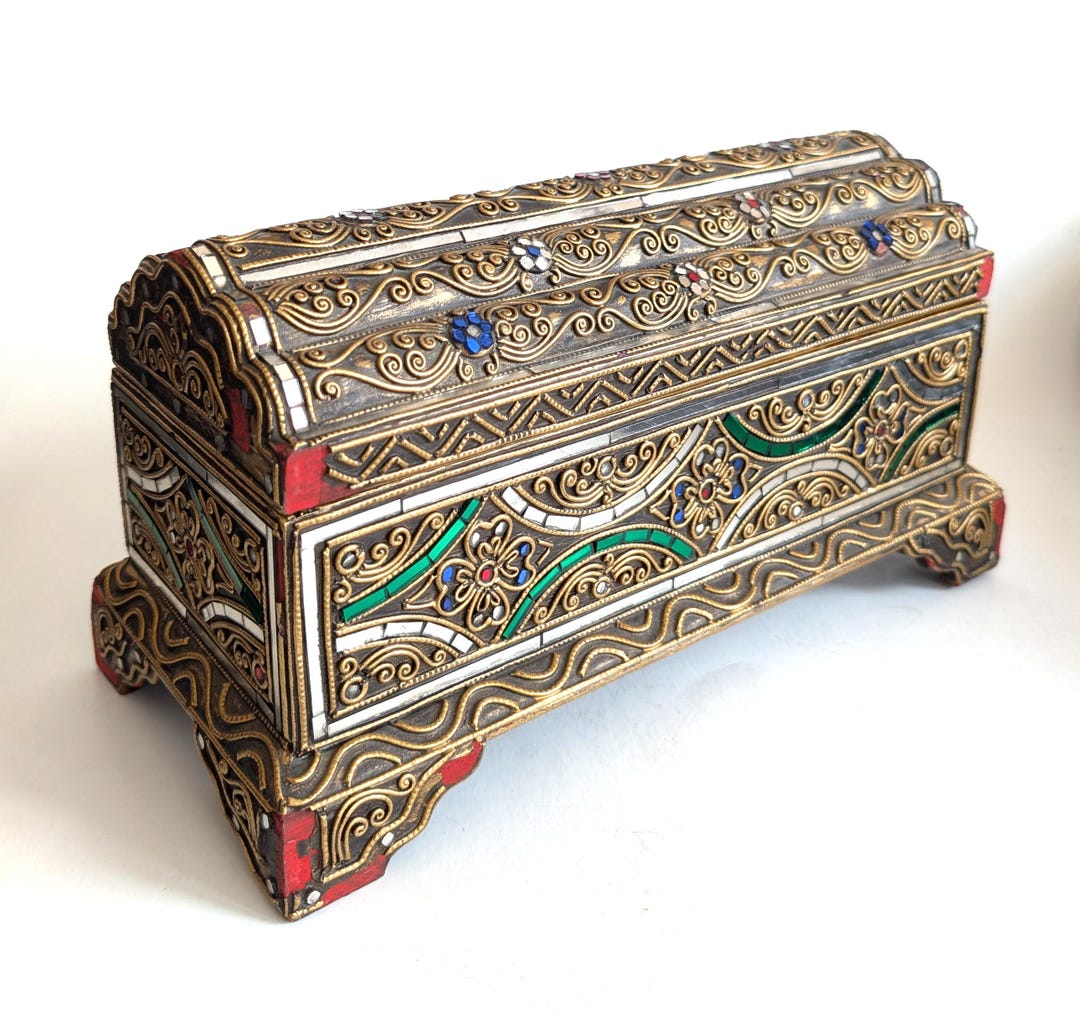 Vintage Balinese/thai Hand Crafted Gold Gliding Wooden Domed Hinged Lid ...