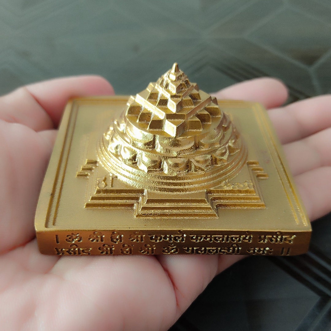 Meru Shri Yantra Shree Chakra Made From Panchdhathu Metal Symbolizes ...