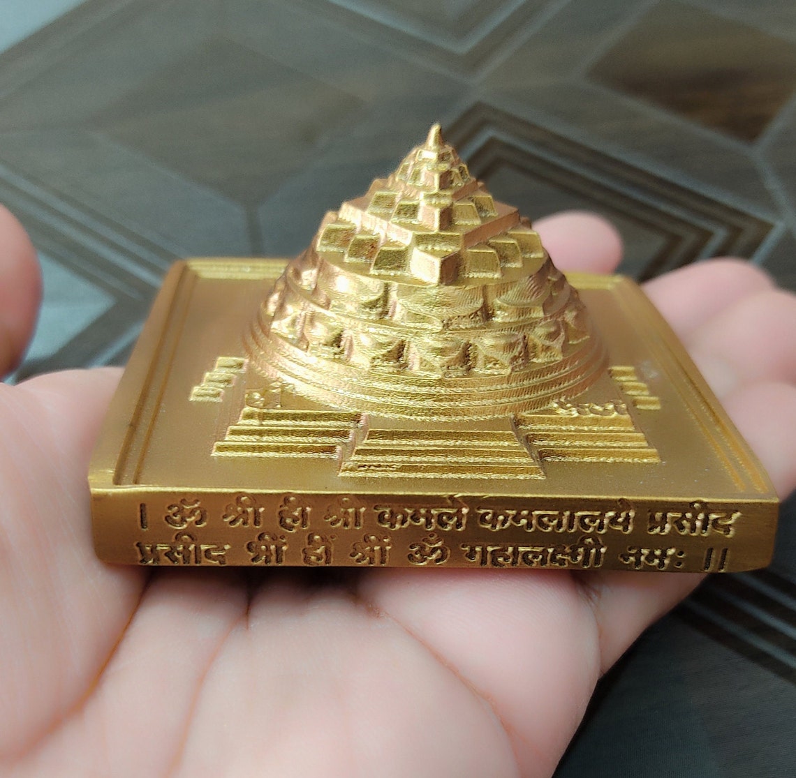 Meru Shri Yantra Shree Chakra Made From Panchdhathu Metal Symbolizes ...