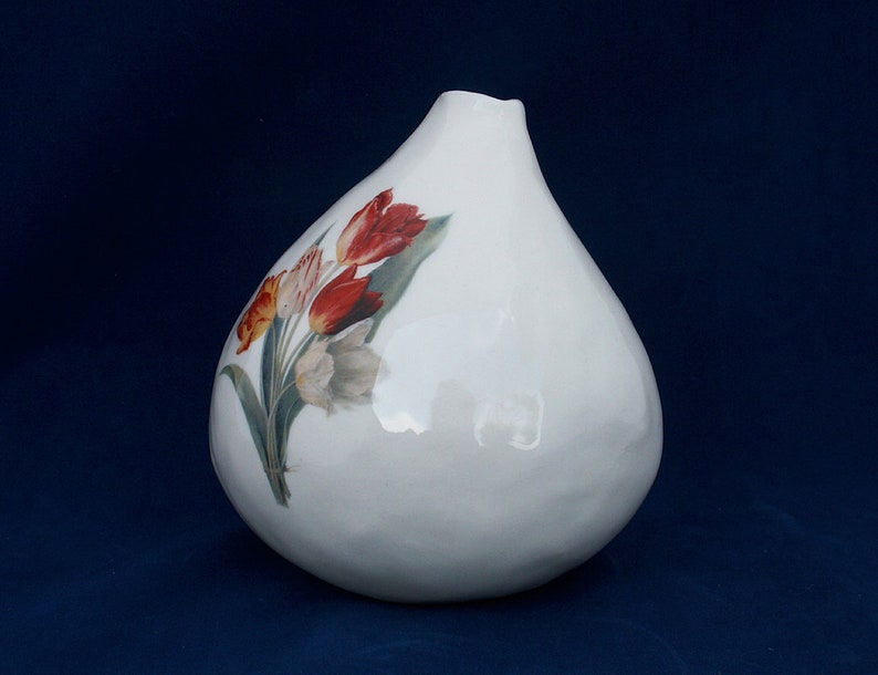 Tulip Bulb Shaped Vase, Red Tulip Vase, Unique Handmade Ceramic Vase ...