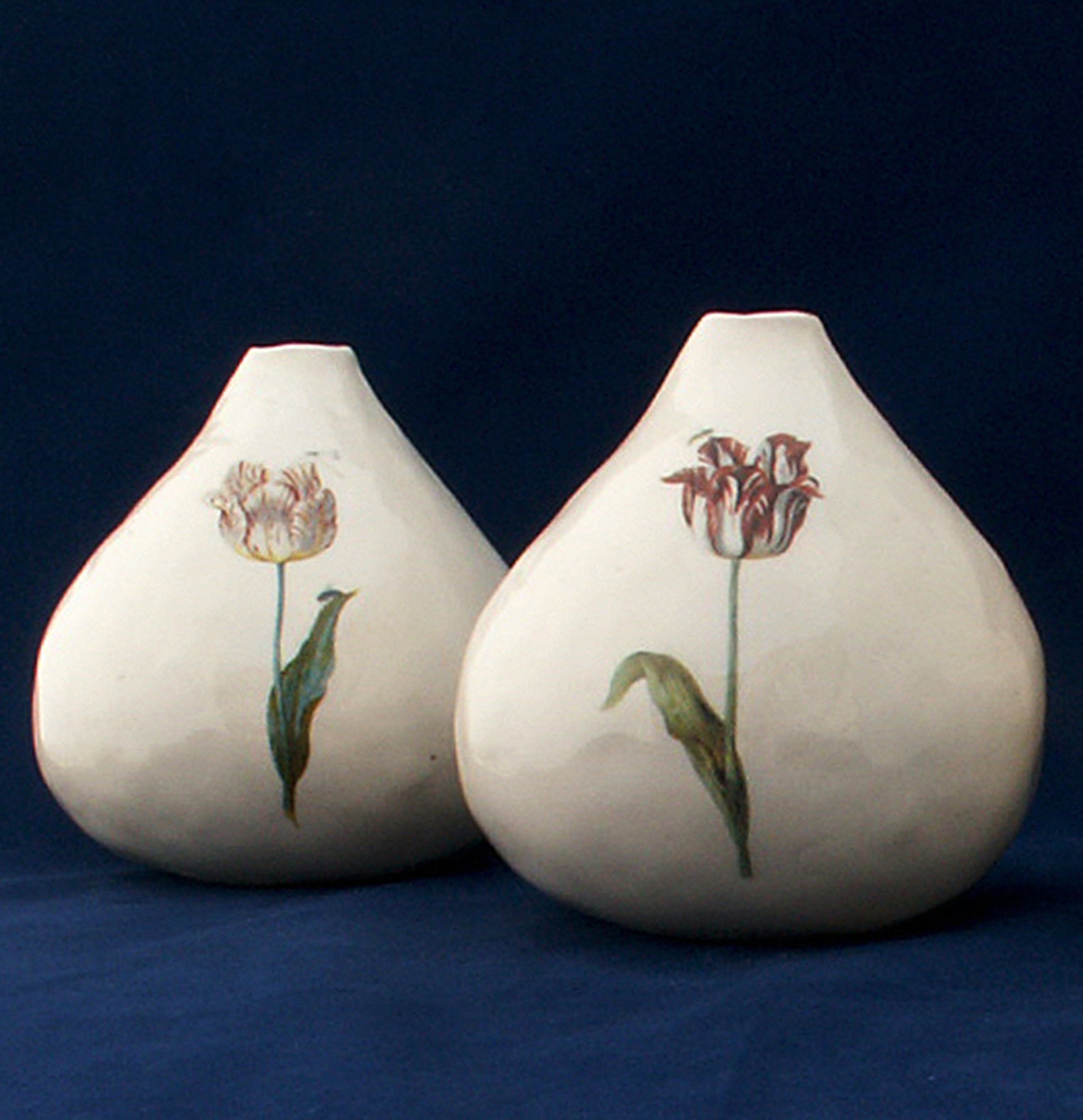Tulip Bulb Shaped Vase, Red Tulip Vase, Unique Handmade Ceramic Vase ...