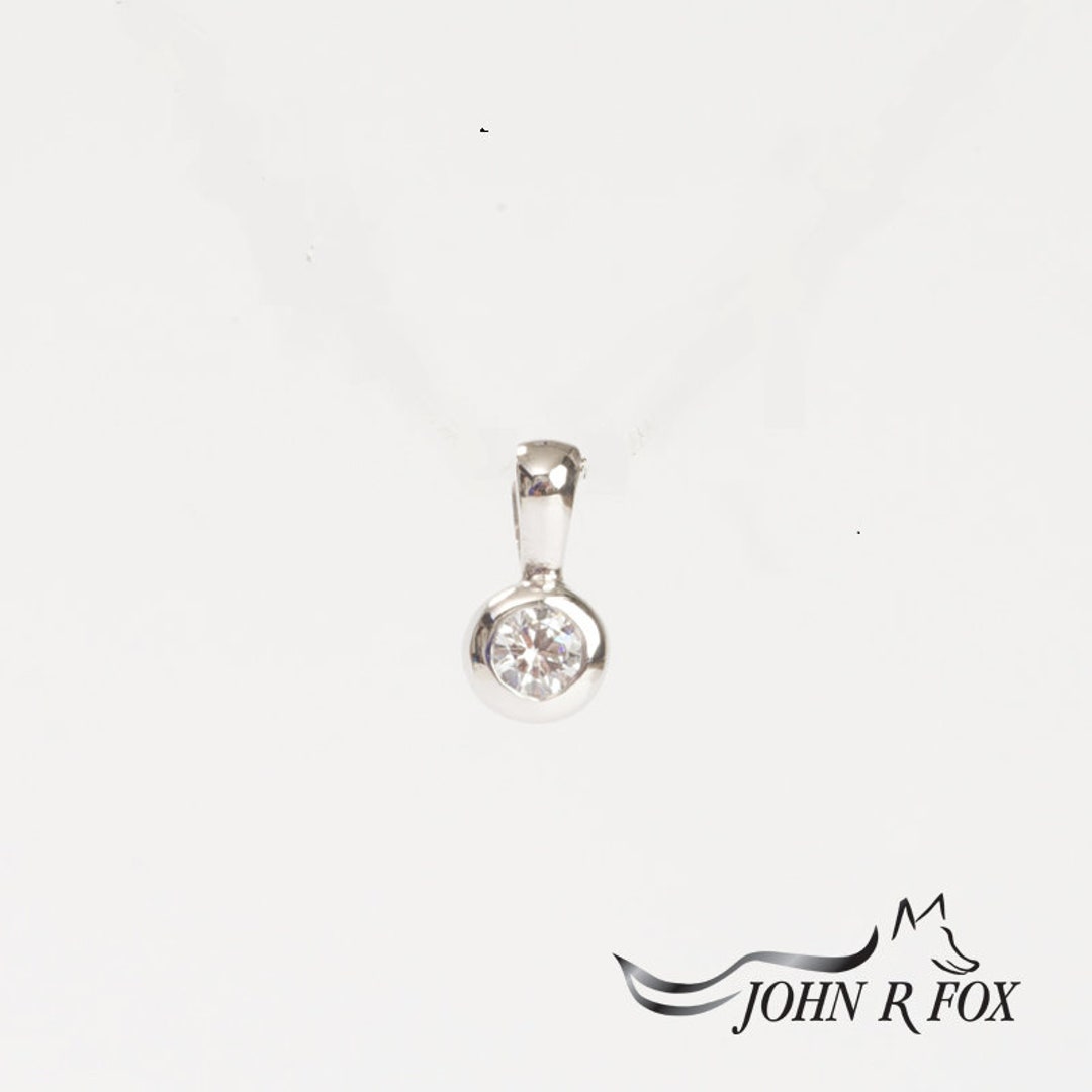 Chubbie Pendant 0.10ct. 18carat Gold by John Fox - Etsy