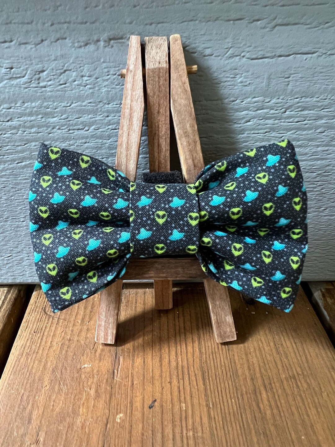 Aliens & Spaceships Dog Bow Tie, Novelty Dog Bow Ties, Cute Dog Bow ...