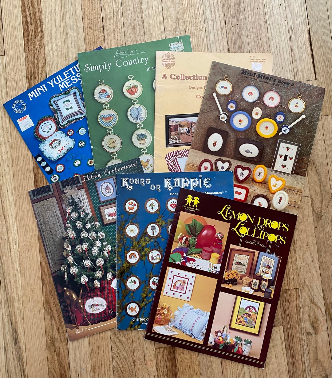 Set of 7 Vintage Cross-stitch Pattern Books and Leaflet, 1980s - Etsy