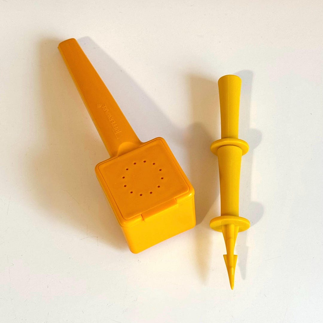 Tupperware Gadgets Assorted ~ Corn on Cob Picks W/ Salt and Buttering ...