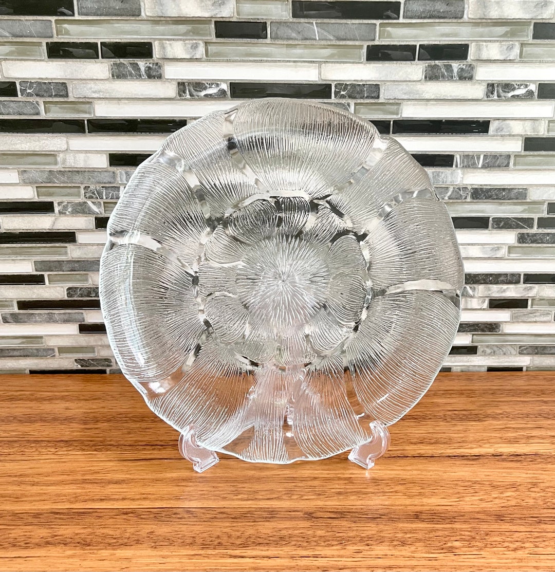 Arcoroc fleur 10.75 Large Dinner Plate / Vintage Arcoroc Fleur Pattern ...