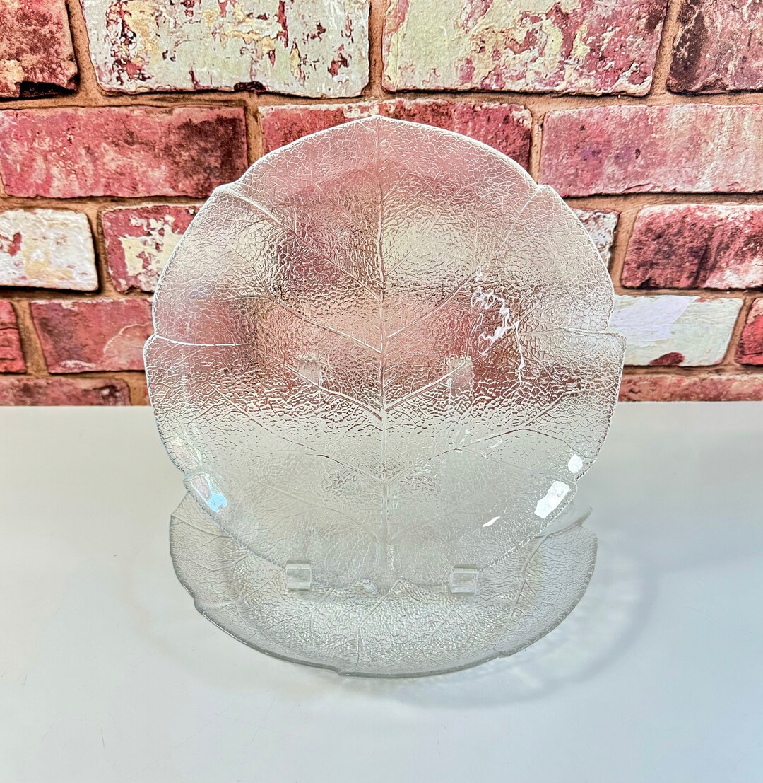 Arcoroc aspen Luncheon Plates / Vintage Arcoroc Leaf Pattern Clear ...