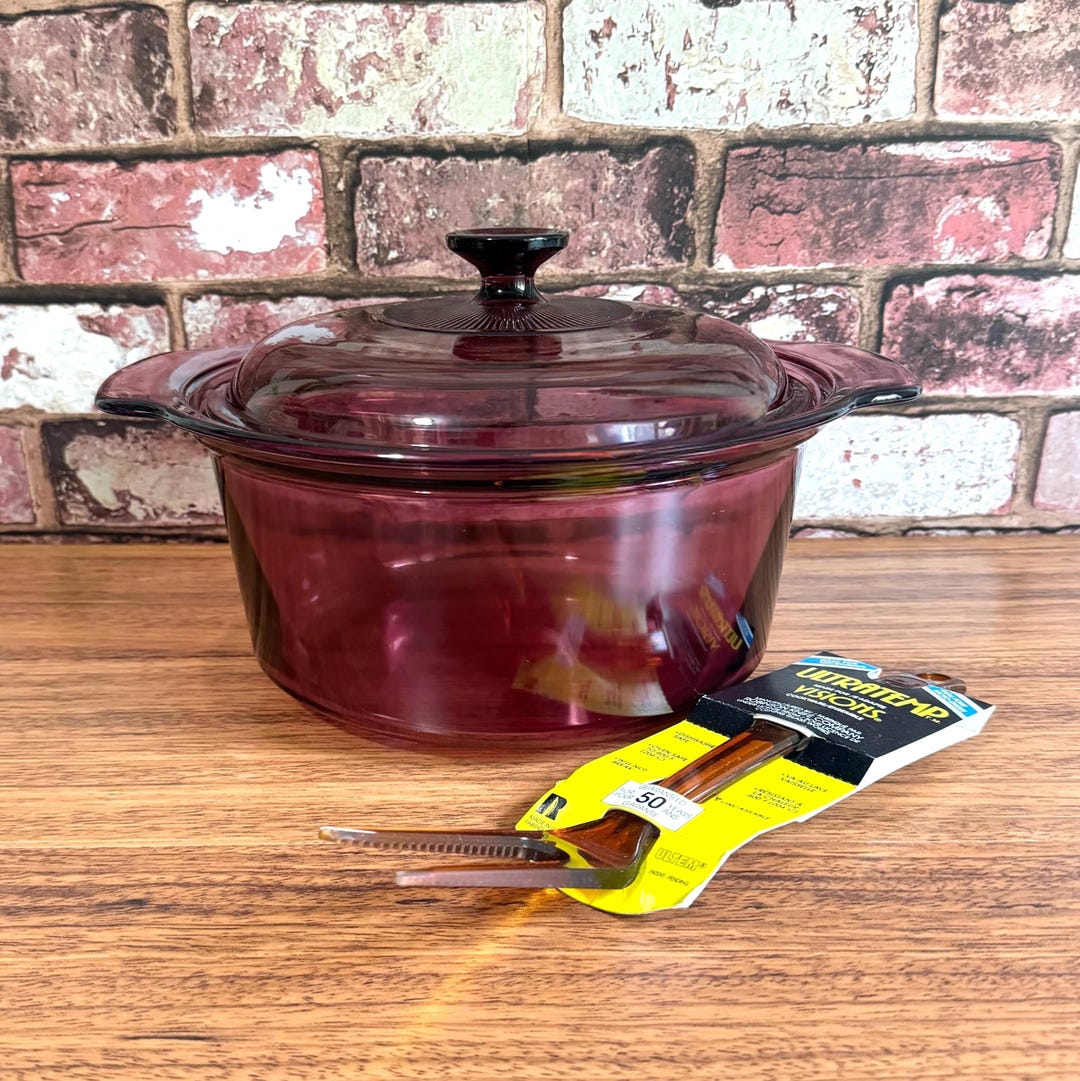 Corning Vision Cranberry 3.5L Covered Stockpot / Retro Cranberry ...