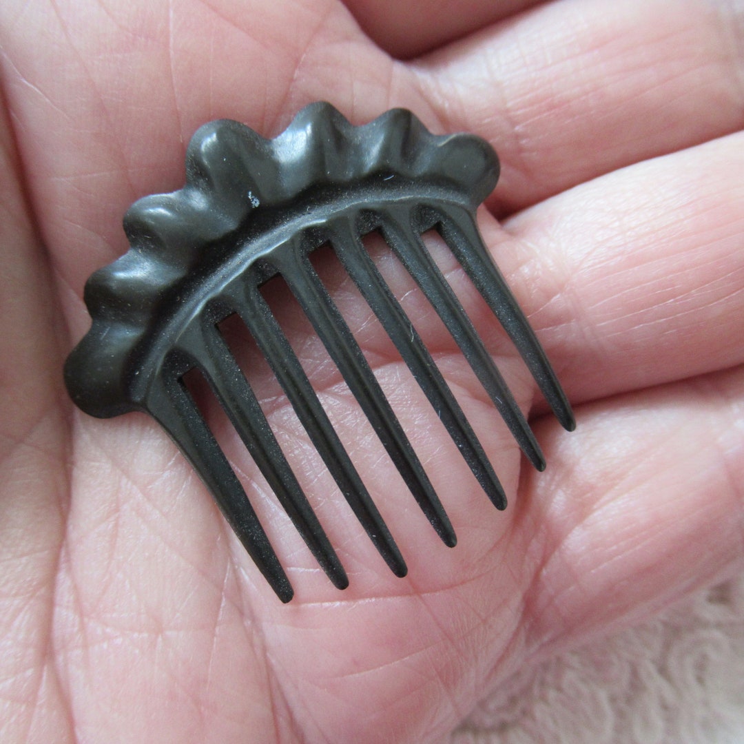 MINIATURE DOLL COMB. for French Fashion Doll. Late 1800s. - Etsy