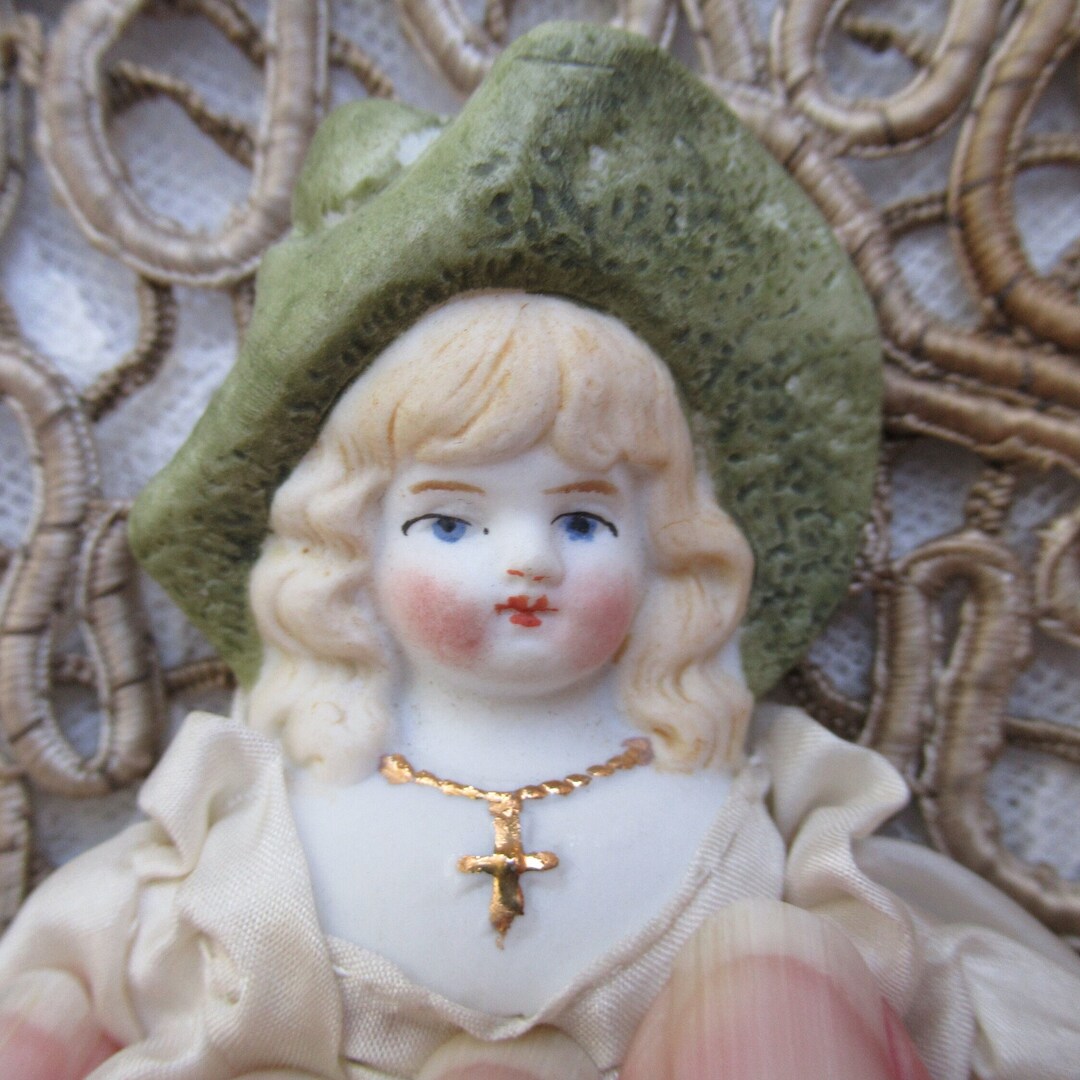 7 1/2 Inch GERMAN BONNET HEAD Doll With Molded Cross Necklace. Ca 1900 ...