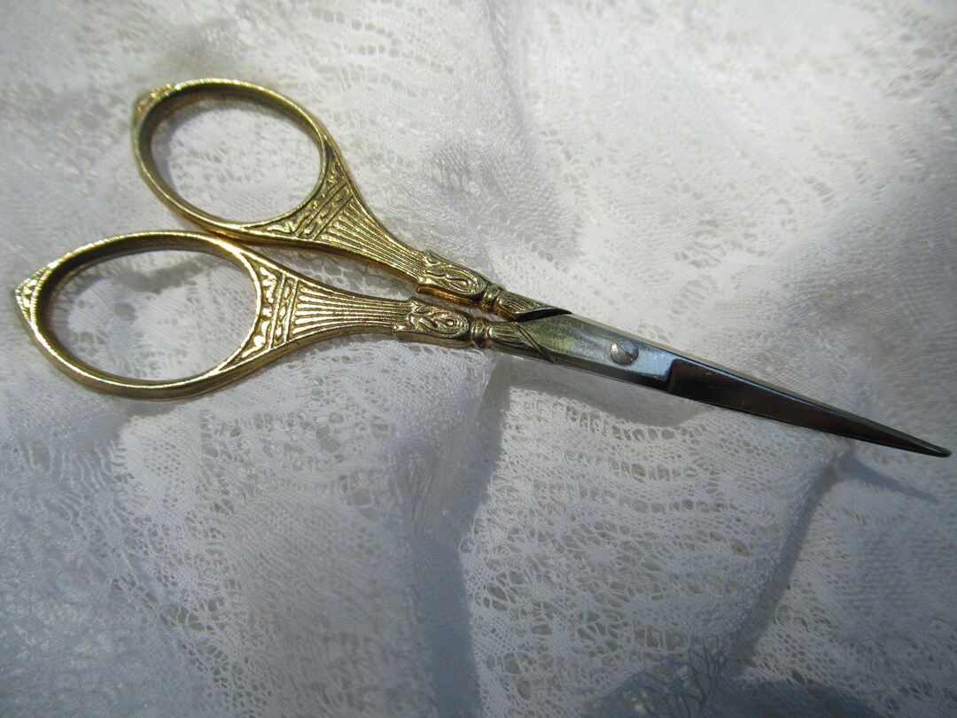 Sewing Scissors. Vintage Ca 1950s. 3 3/4 Inches. - Etsy