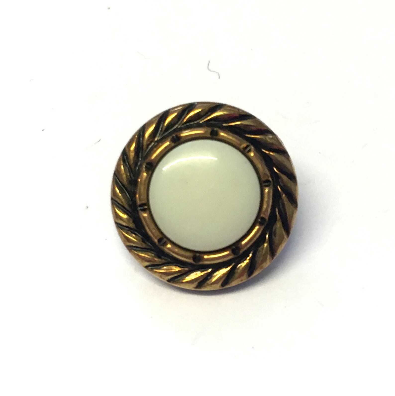 10 Decorative Buttons Aged Gold Buttons White Buttons - Etsy