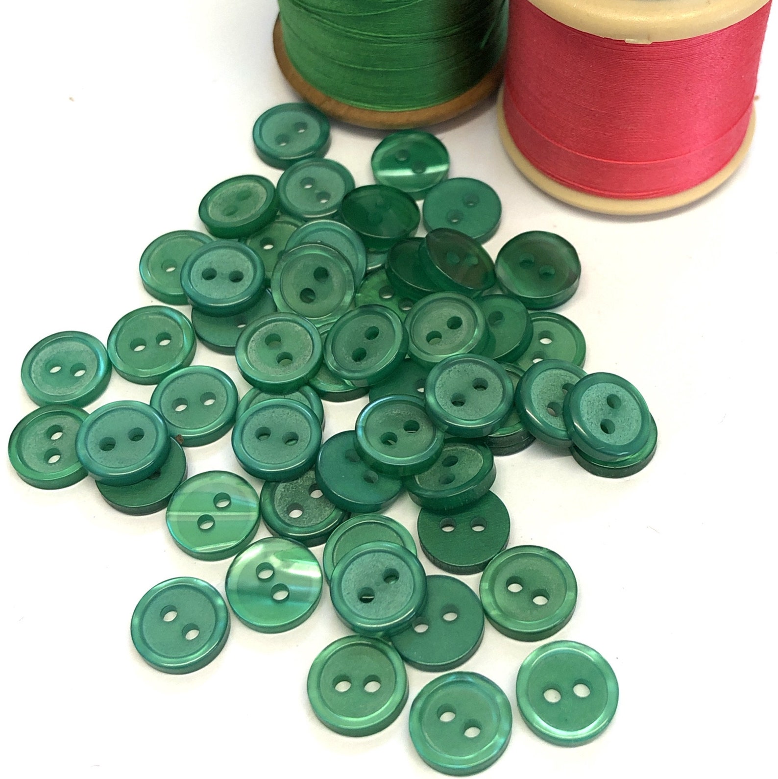 20 x 10mm 16L green two hole buttons green buttons sewing | Etsy