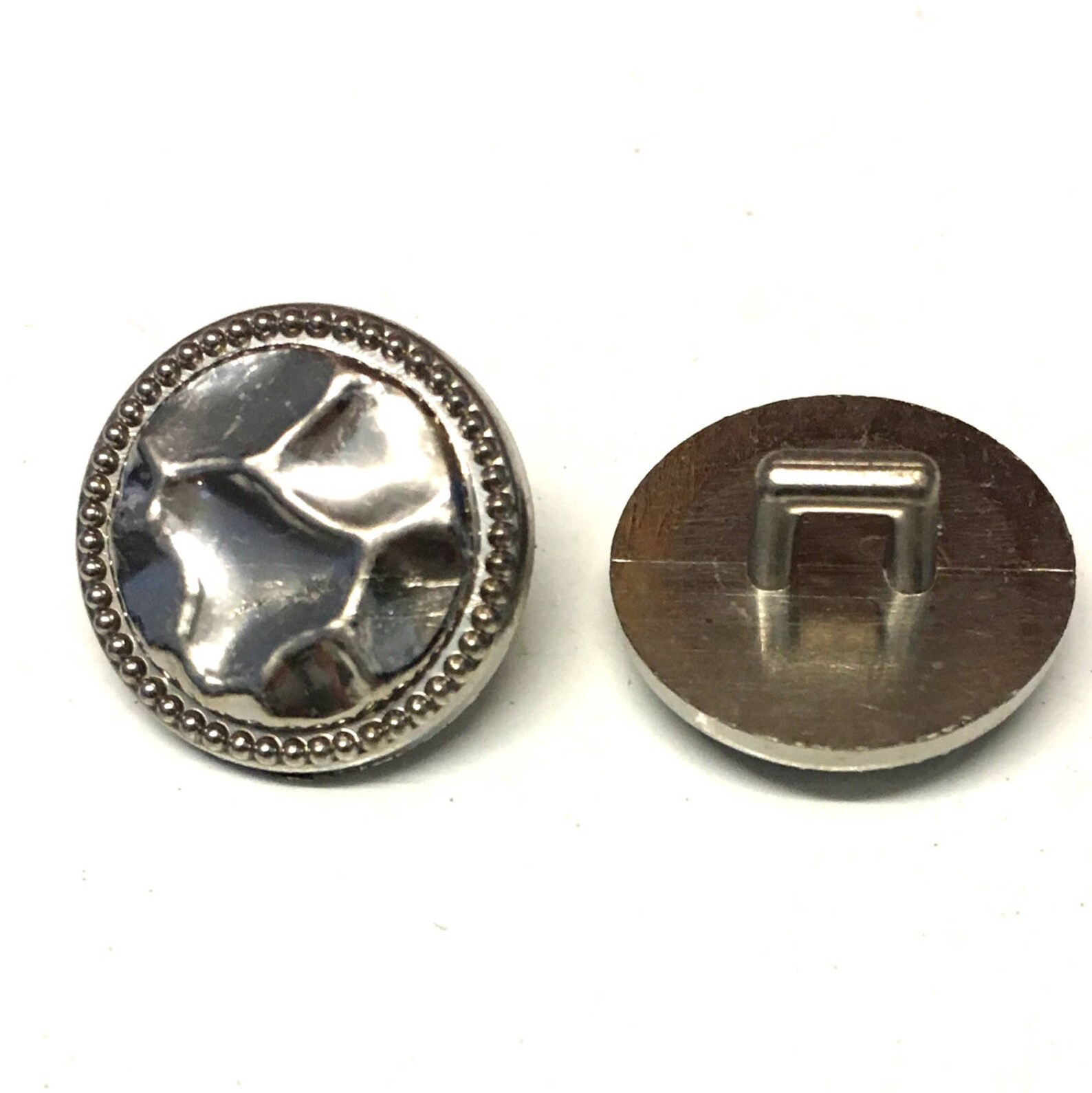 10 silver buttons metallic buttons plastic buttons 15mm | Etsy