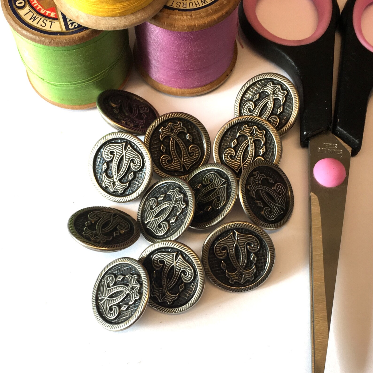 2, 20mm, 25/32 Inch, 32L Aged Pewter Metal Shank Buttons, Lightweight ...