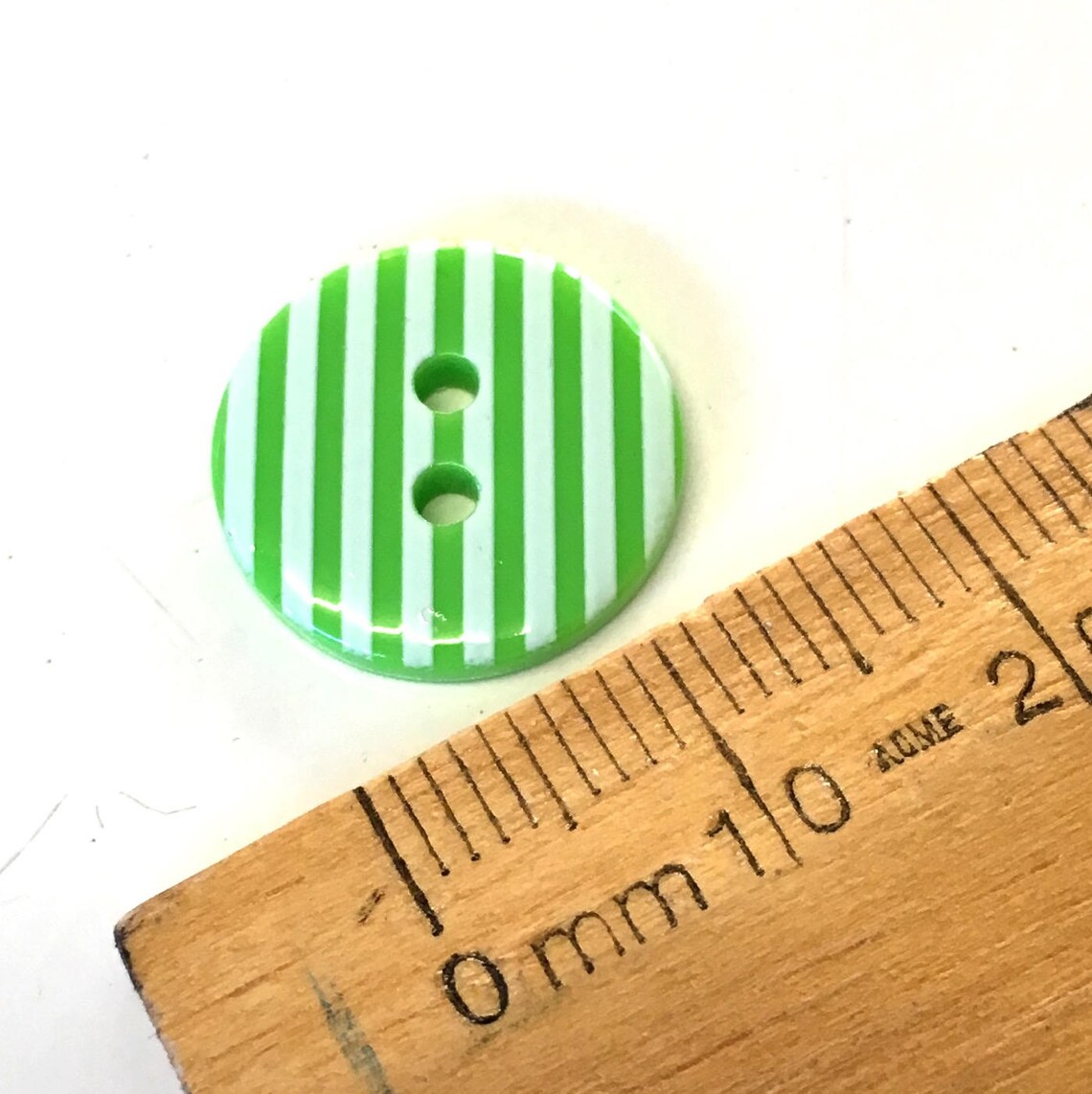 10 Green Stripe Buttons Green Stripy Buttons 15mm Green - Etsy