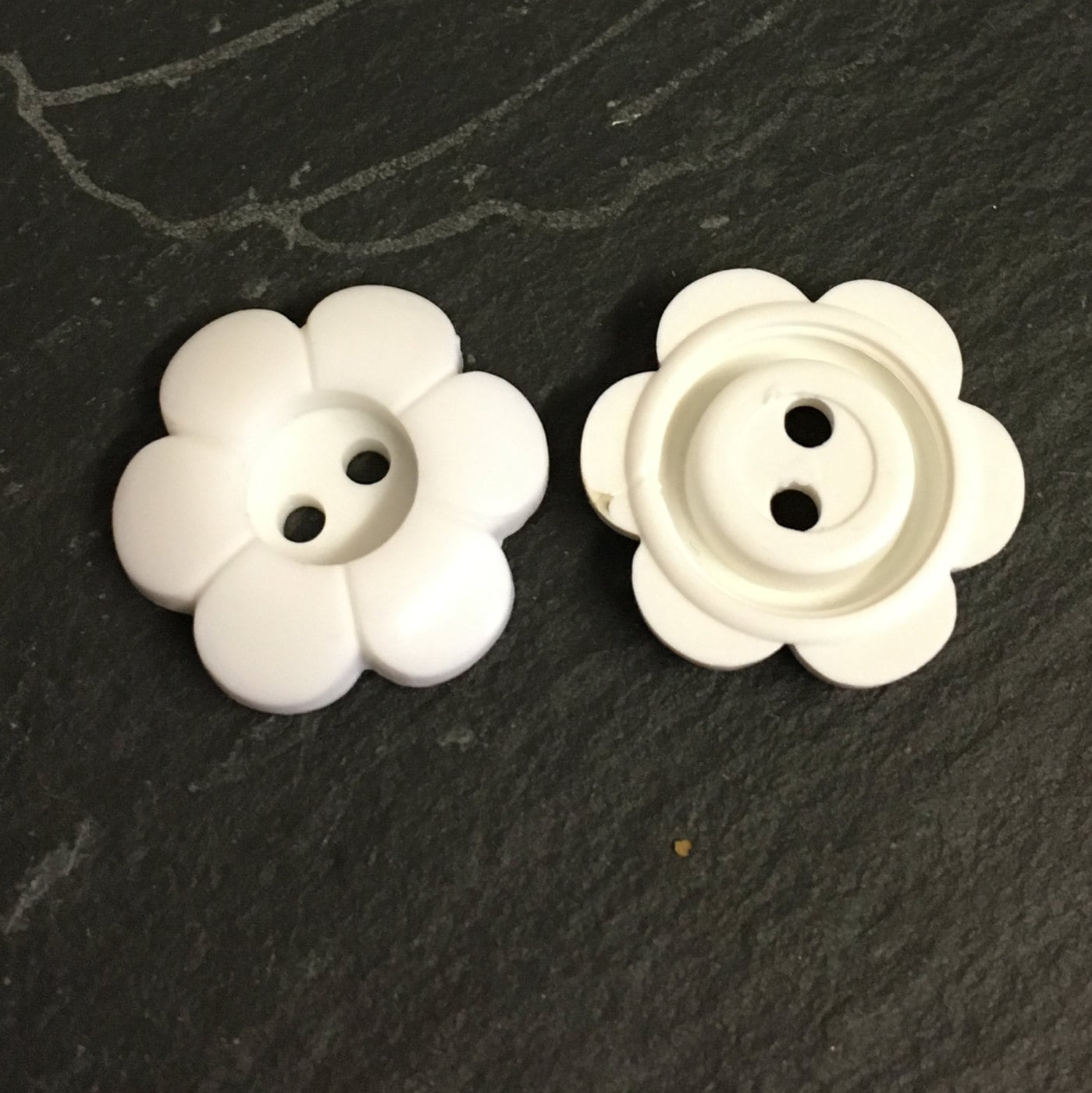 10 White Flower Buttons White Buttons White Floral Buttons - Etsy UK