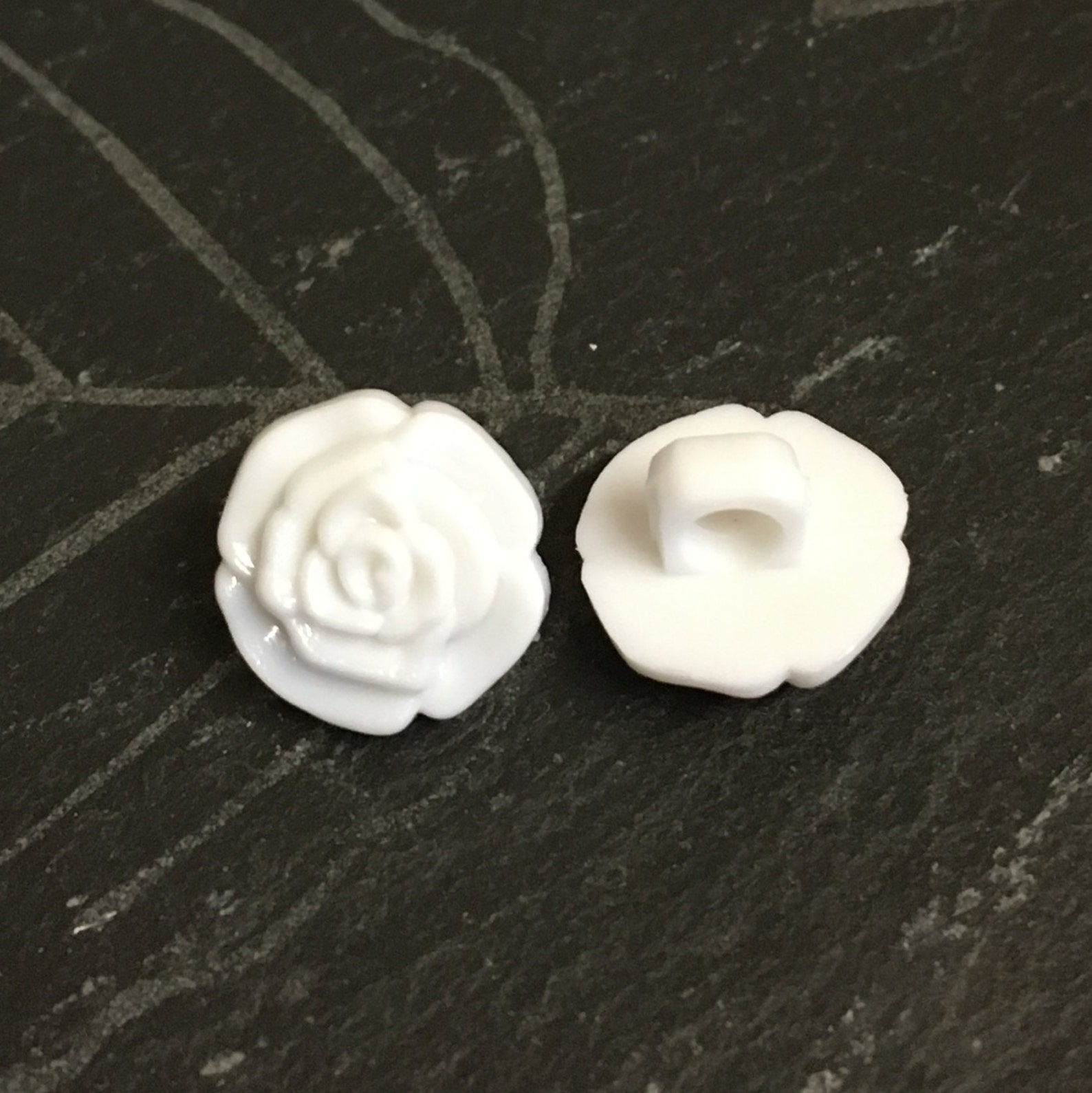 White Rose Shank Buttons: Plastic Floral Sewing, 13mm (10 Pc) - Etsy