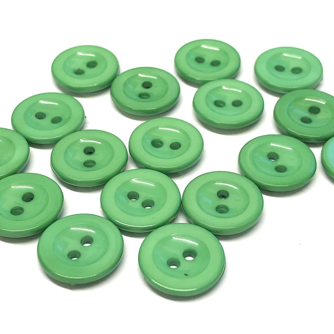10, 16mm (26L) Green Plastic Buttons, Bright Green Sweater Buttons ...