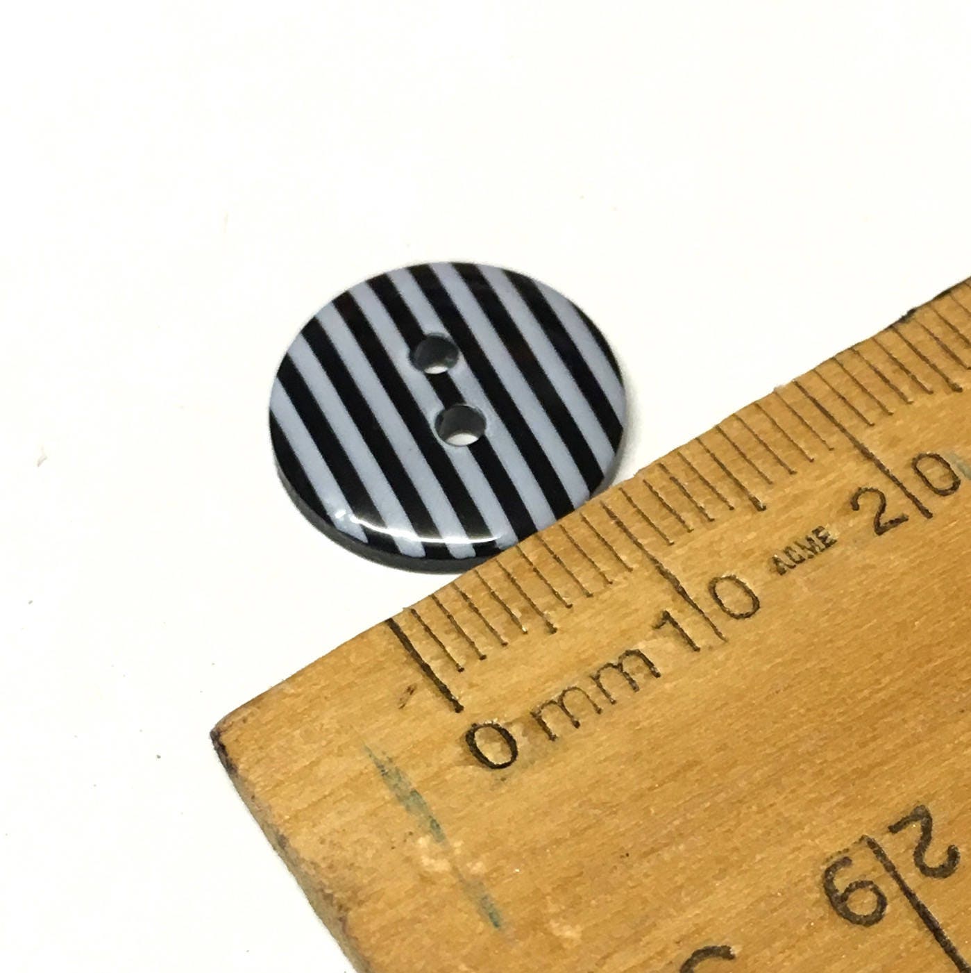 10 Black and White Stripe Buttonsblack Stripy Buttons 15mm - Etsy