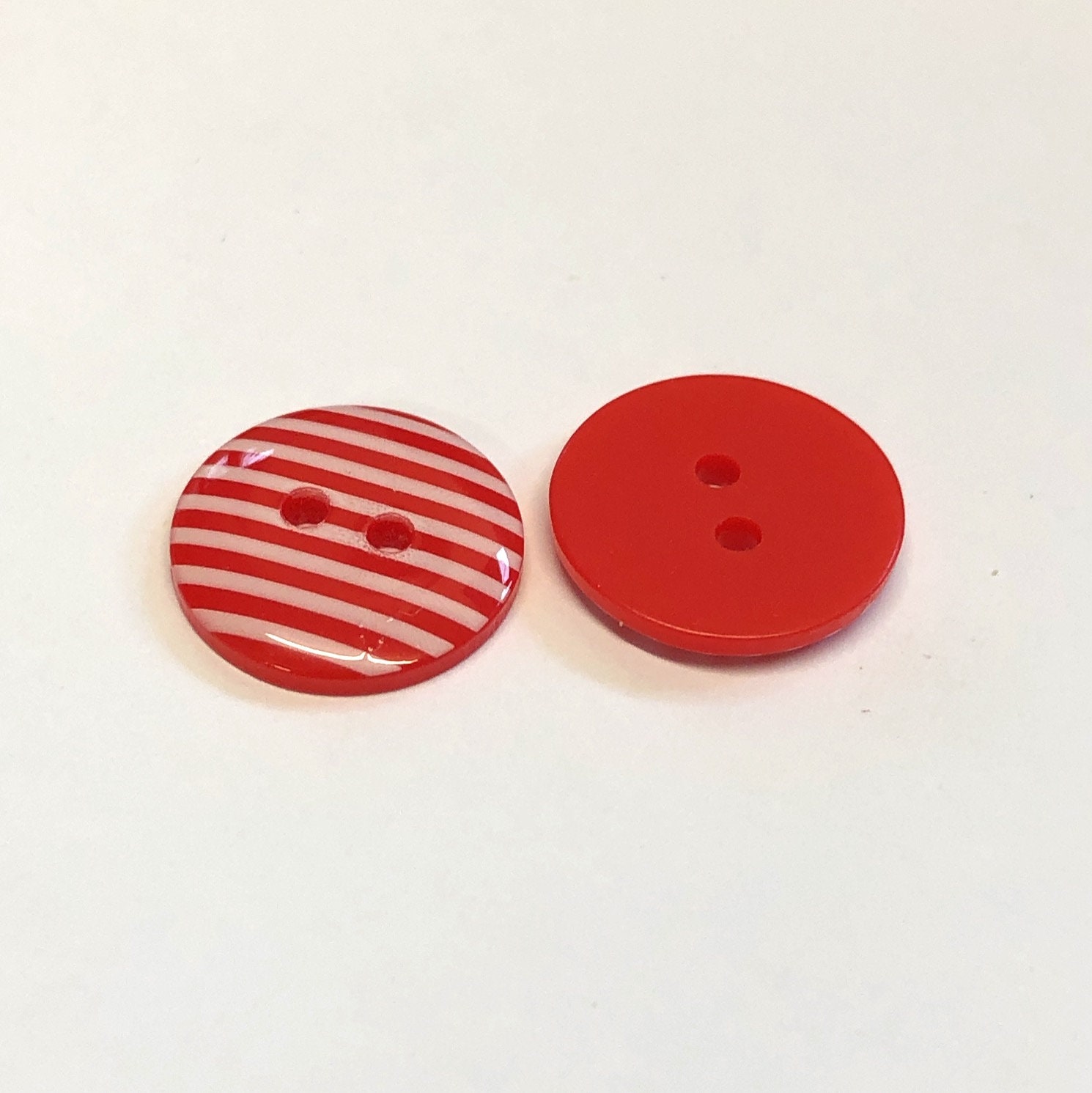10 red stripe buttons red stripy buttons 15mm red buttons | Etsy