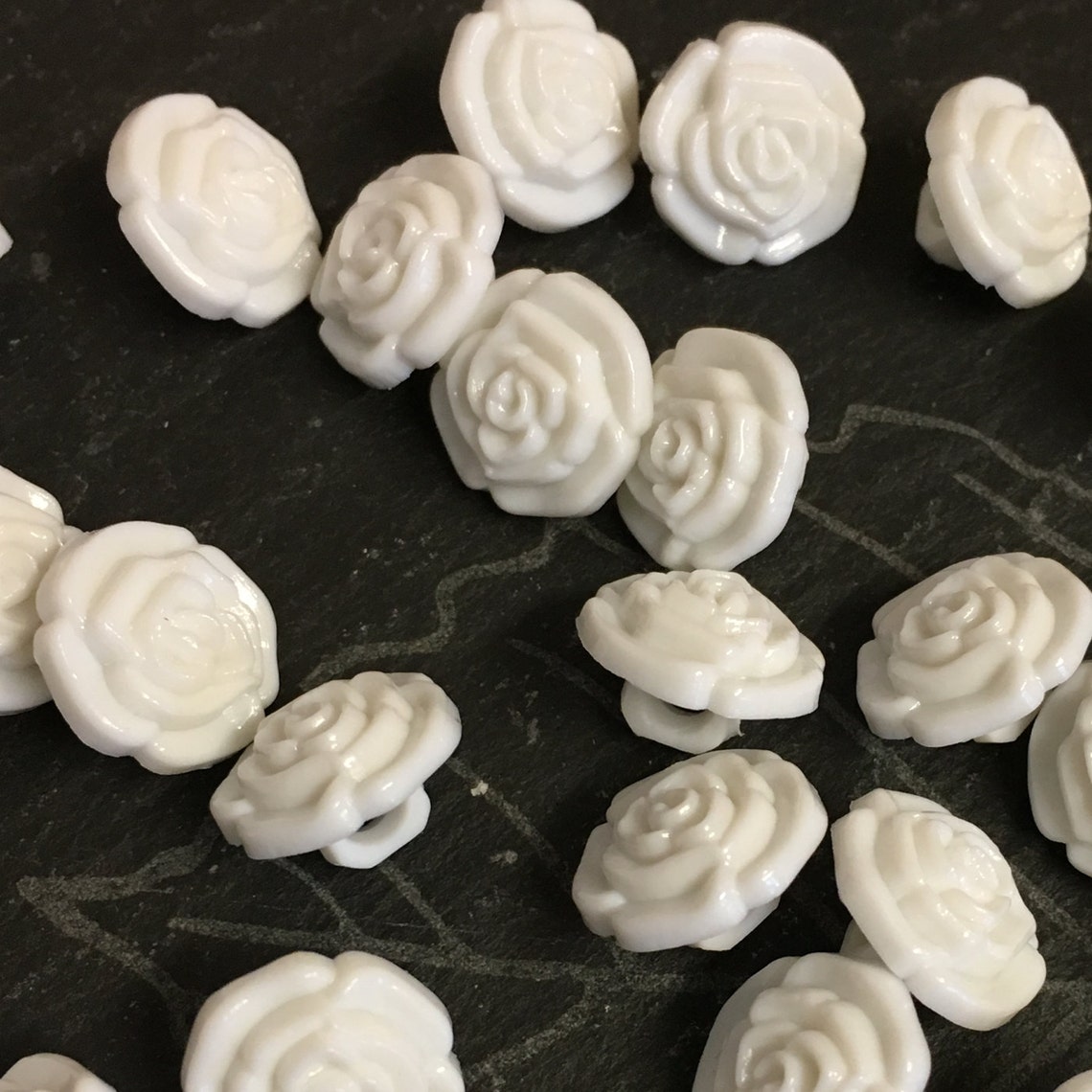 White Rose Shank Buttons: Plastic Floral Sewing, 13mm (10 Pc) - Etsy