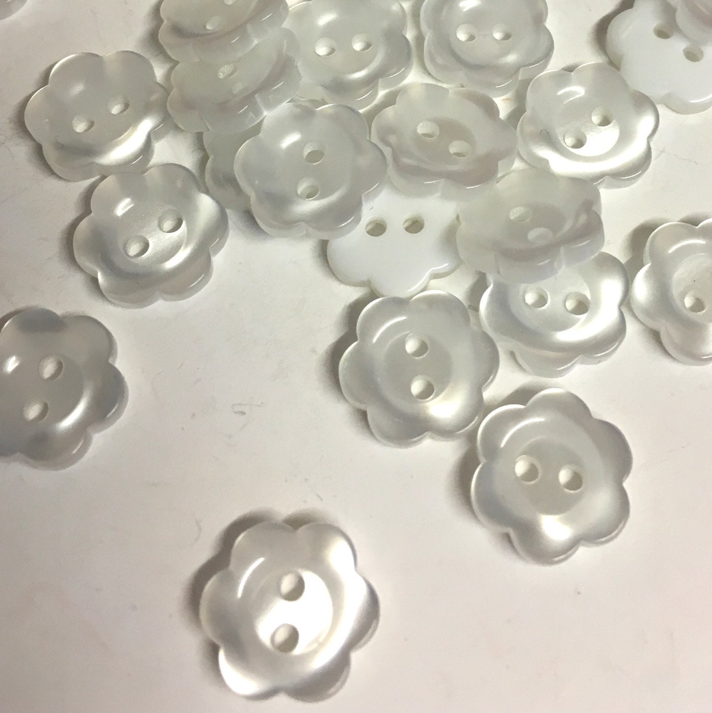 10 White Flower Buttons Flower Shaped Buttons 12mm Button - Etsy