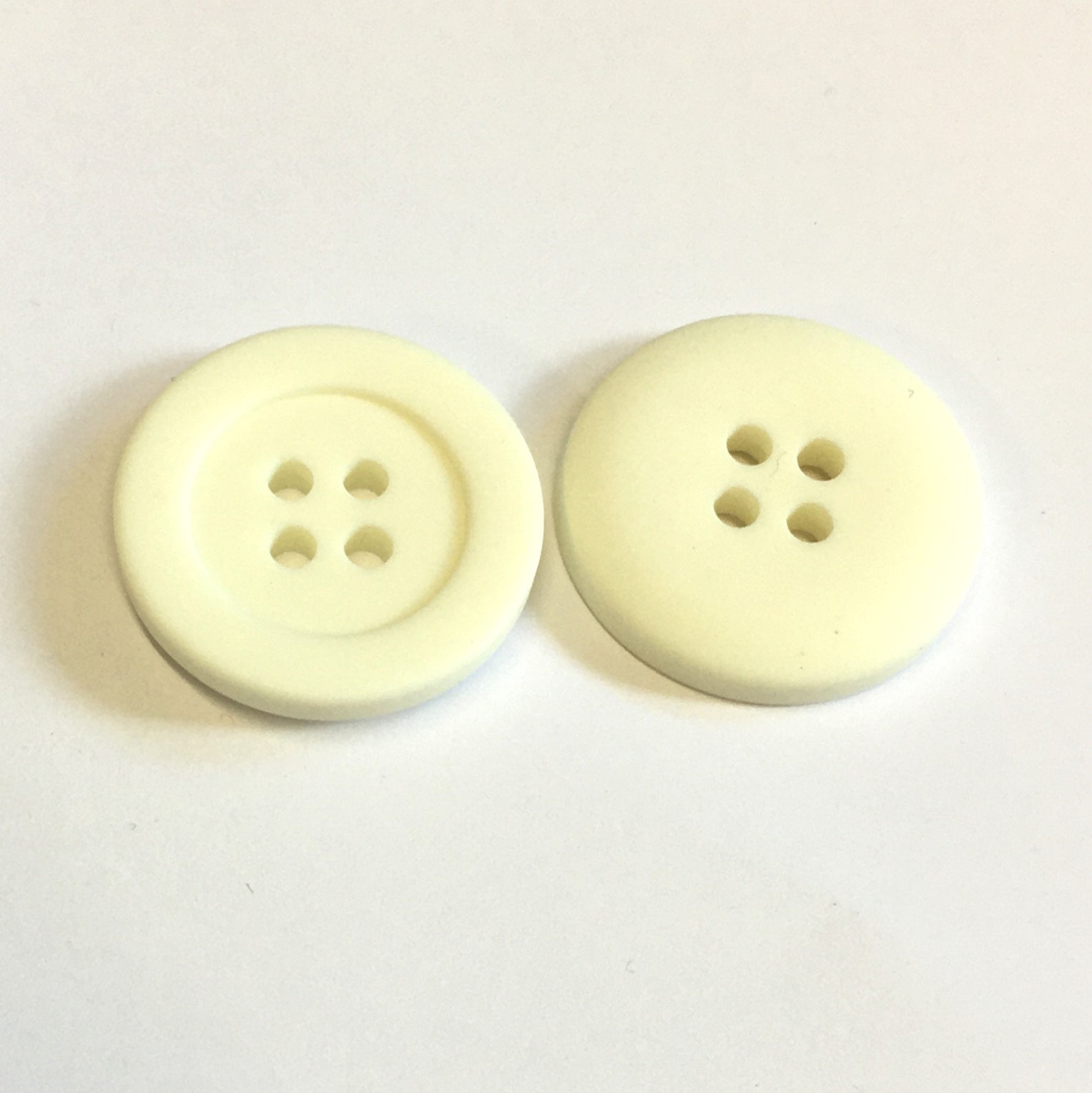 10 or 20 resin based buttons with 4 holes 20mm cream buttons | Etsy
