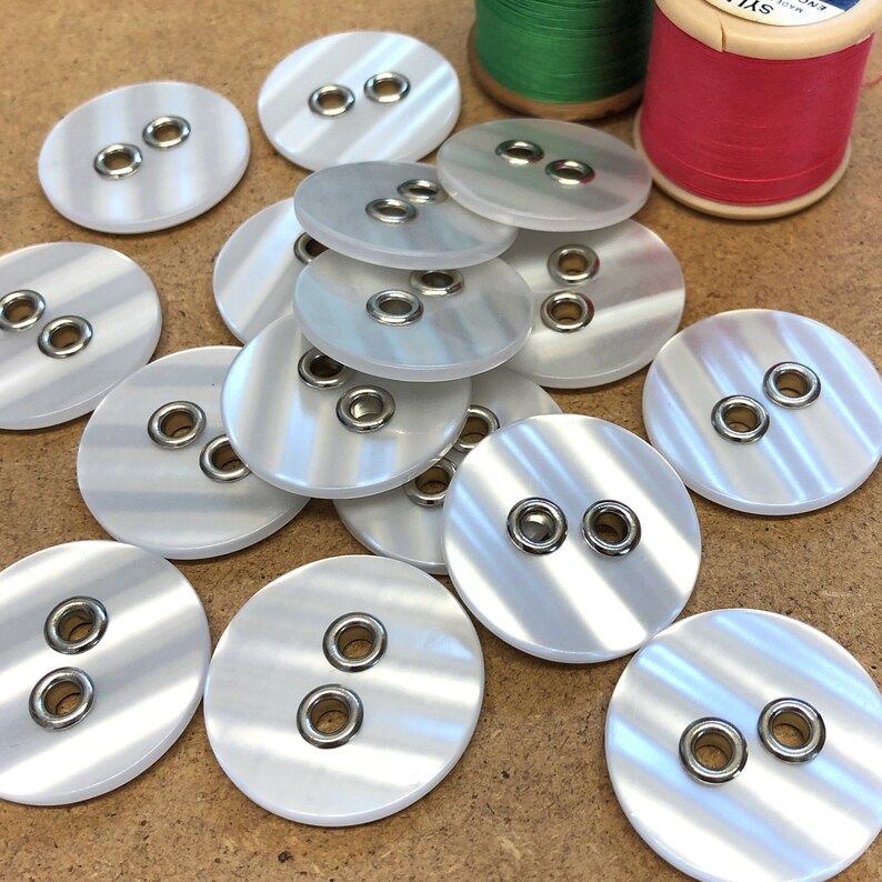 6 32mm 50L White Retro Eyelet Buttons Large White Buttons | Etsy