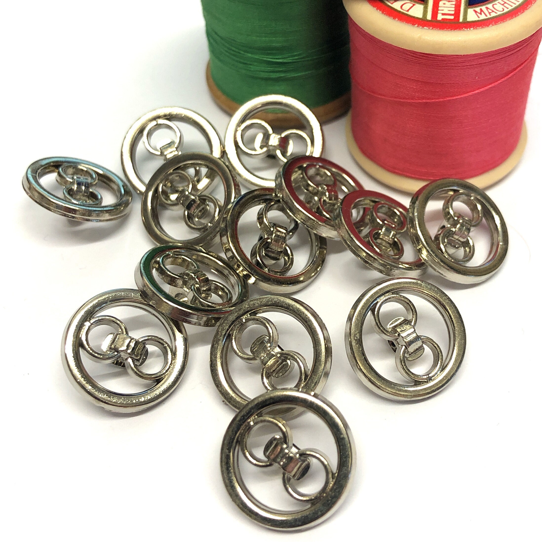 6 18mm 28L Silver Metallic Buttons Open Linked Ring - Etsy UK