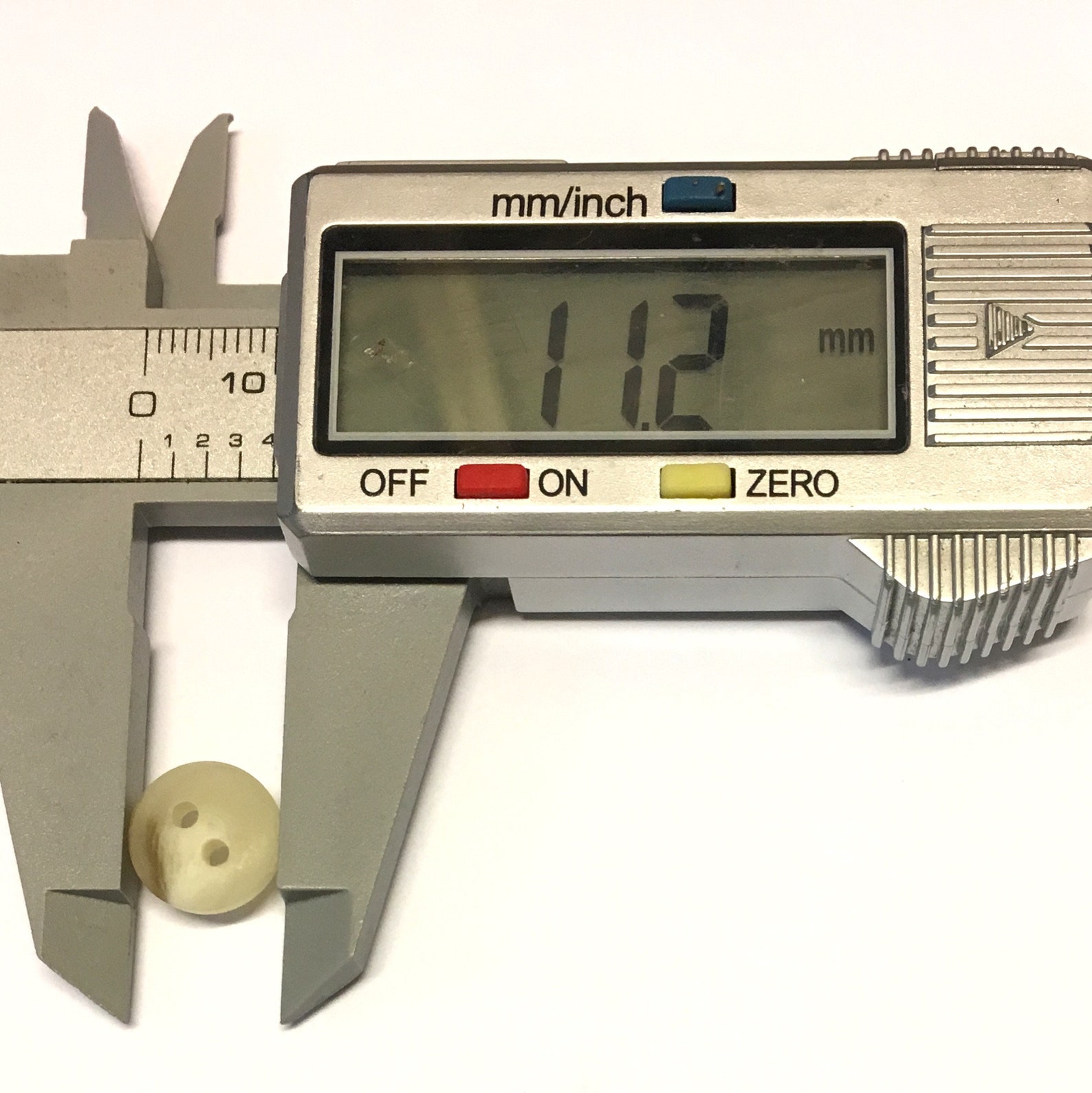 20 Cream and Beige Buttons 11mm Buttons Small Buttons Pk - Etsy