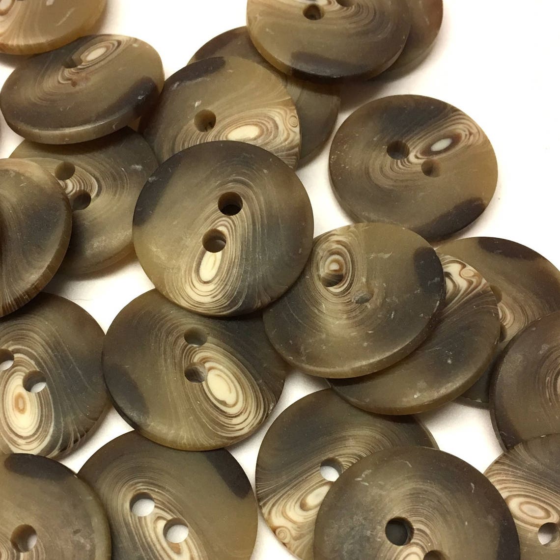 10 beige and brown aran buttons aran knit buttons | Etsy