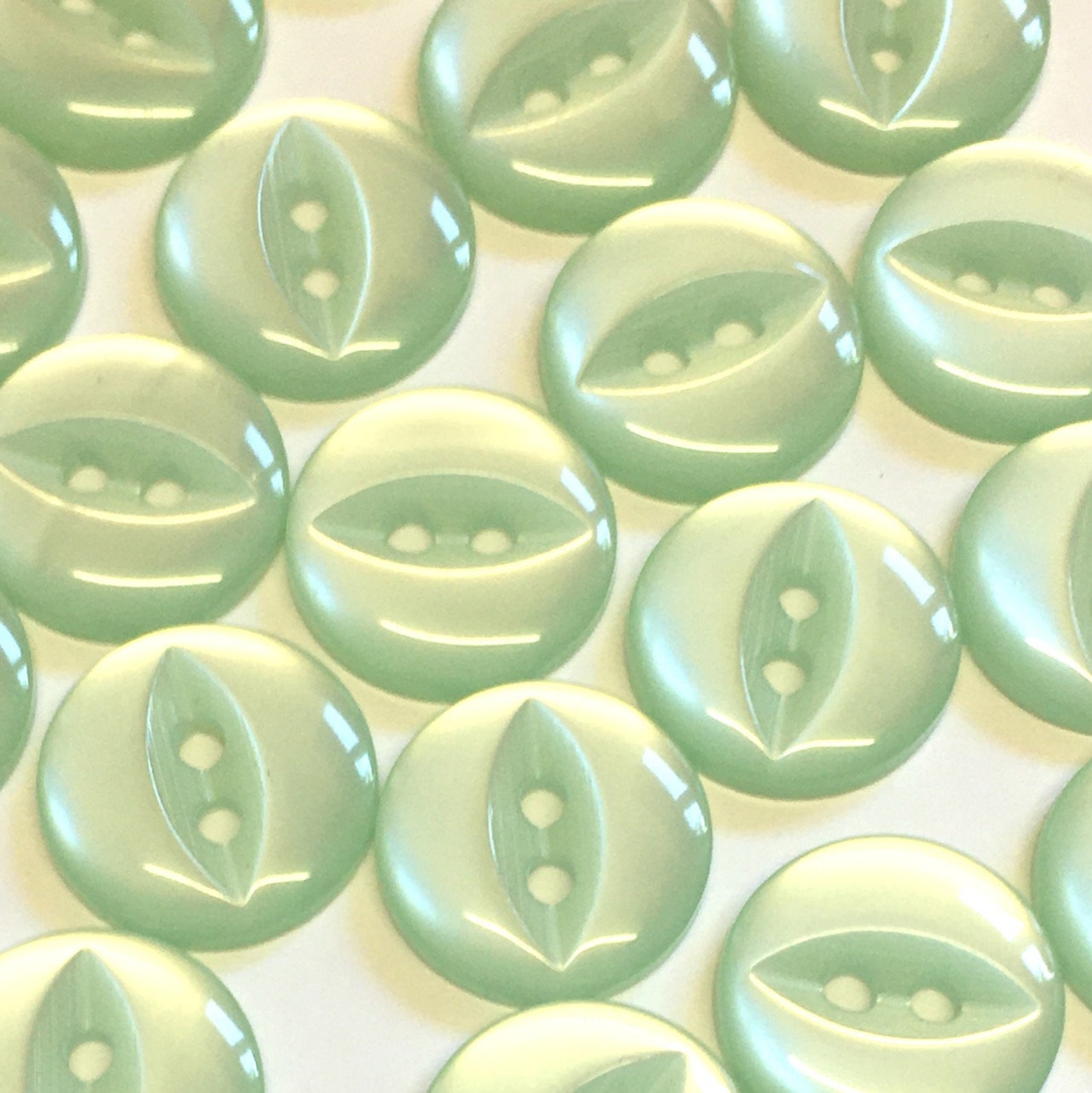 NEW COLOURS ADDED 10 16mm 26L Fish Eye Resin Buttons - Etsy UK