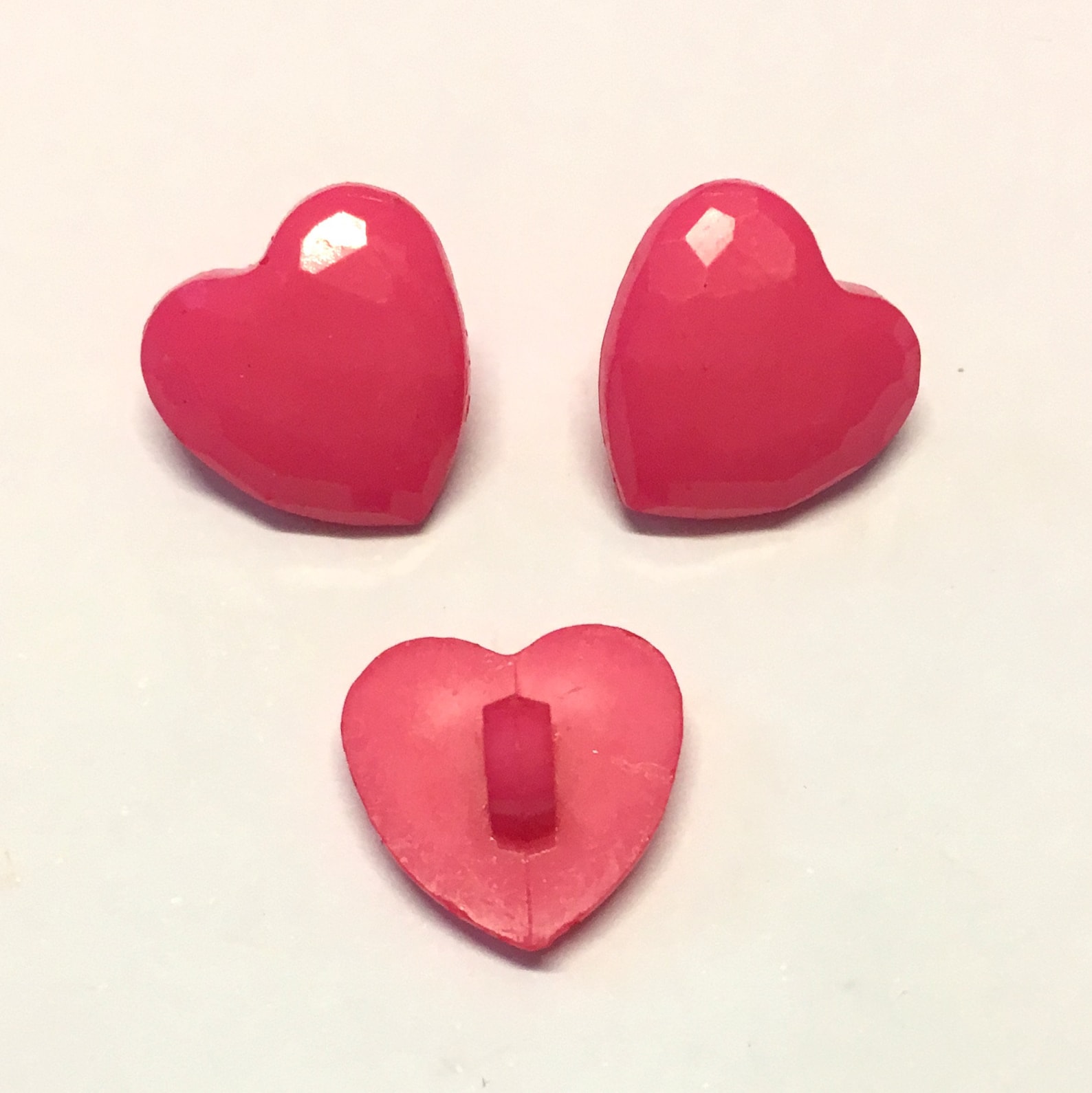 10 Hot Pink Heart Buttons Faceted Heart Buttons Bright Pink - Etsy