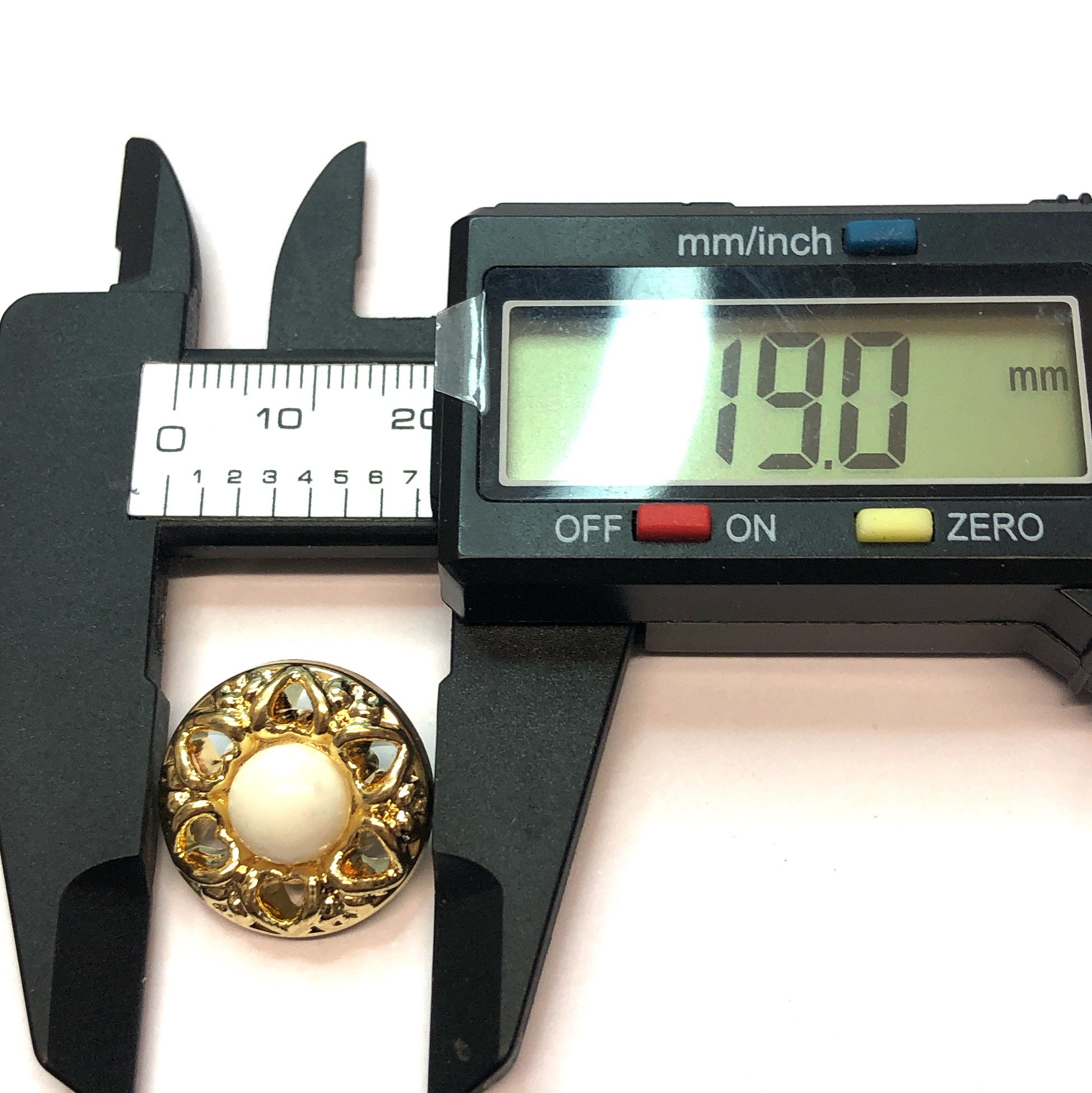 10 White and Gold Fancy Shank Buttons Gold Metallic Heart | Etsy