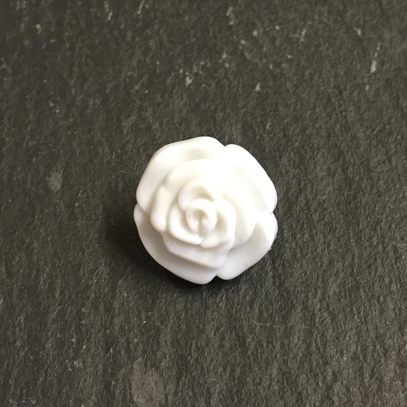 White Rose Shank Buttons: Plastic Floral Sewing, 13mm (10 Pc) - Etsy