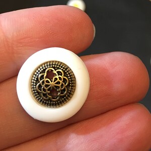 10, 18mm Round White Buttons With a Central Gold Resin Section, Gold ...
