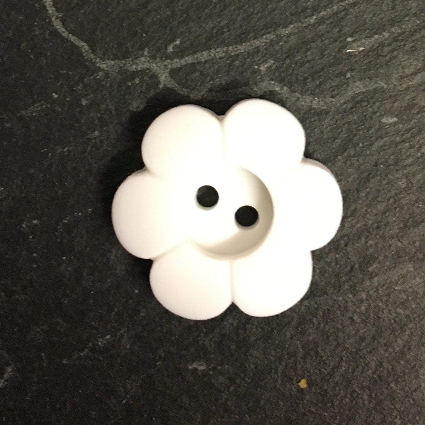 10 White Flower Buttons White Buttons White Floral Buttons - Etsy UK