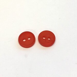 20, 11mm (18L) Small Red Buttons, Small Marbled Red Buttons, 11mm ...