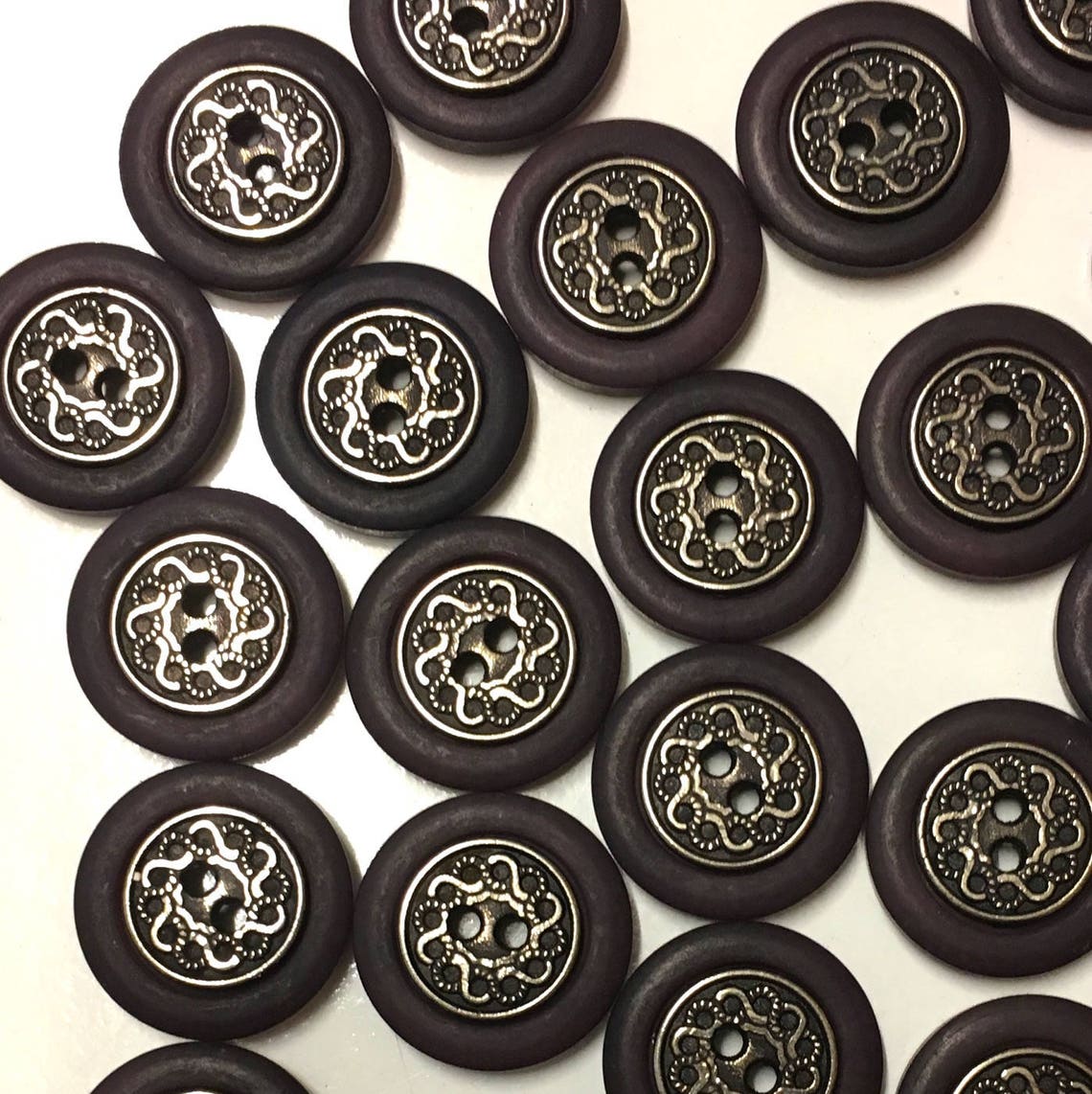 10 17mm Round Dark Plum Buttons With a Central Aged Silver - Etsy UK