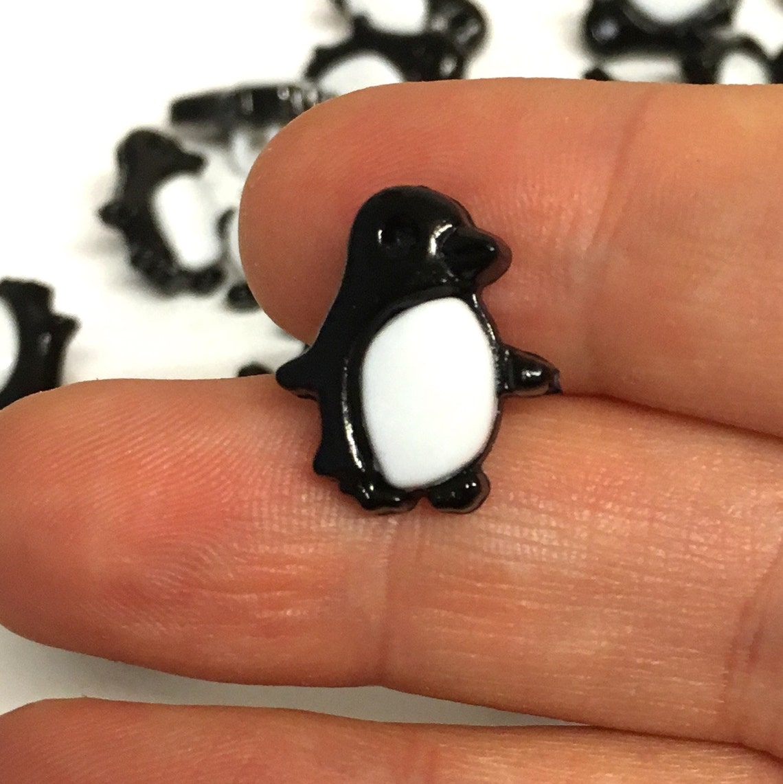 10 Black and White Penguin Buttons Plastic Buttons Shank - Etsy UK
