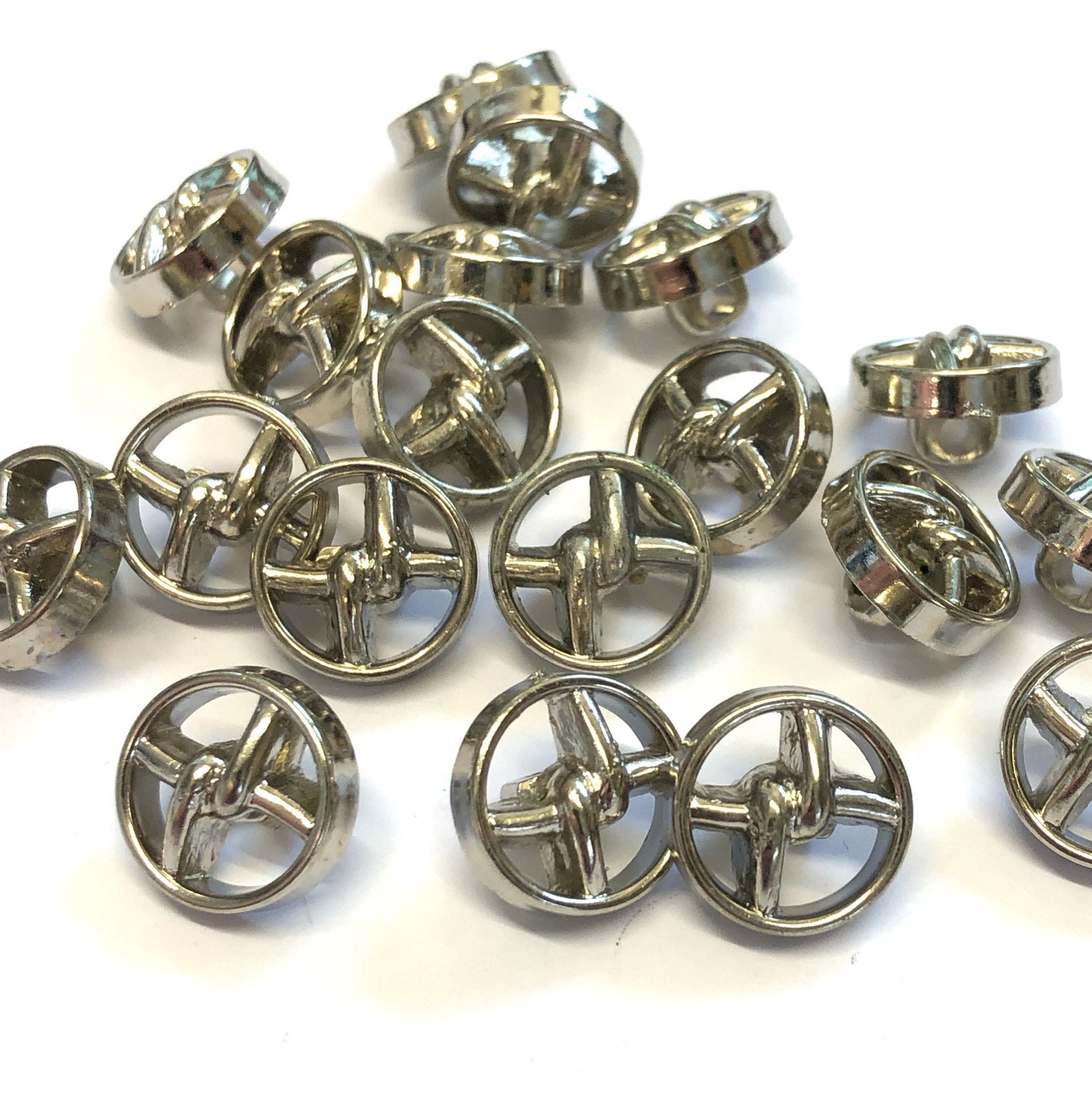 6 Silver Metallic Twist Buttons: 15mm Blazer Buttons - Etsy UK